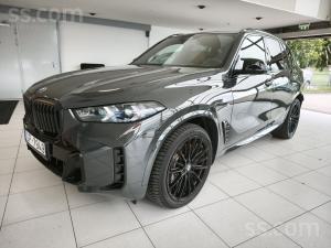 Green BMW X5 2025 in Riga, with an engine capacity of 3.00 L and mileage of 6 thousand km for 84500 €, photo  on AUTOMOTO.COM.LV