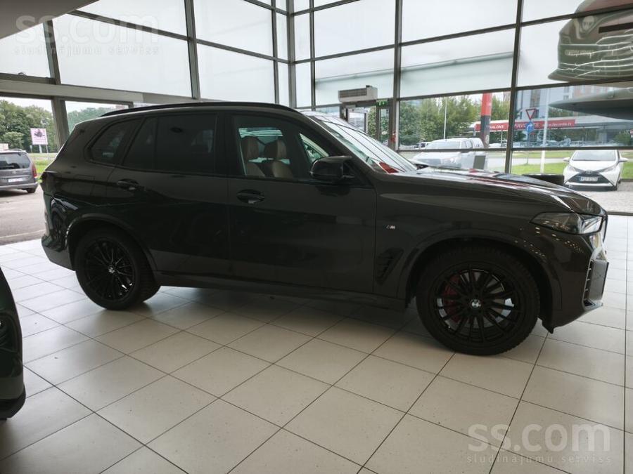 Zaļš BMW X5 2025 Rīga, ar dzinēja tilpumu 3.00 L un nobraukumu 6 tūkst. km par 84500 €, foto 4 vietnē AUTOMOTO.COM.LV