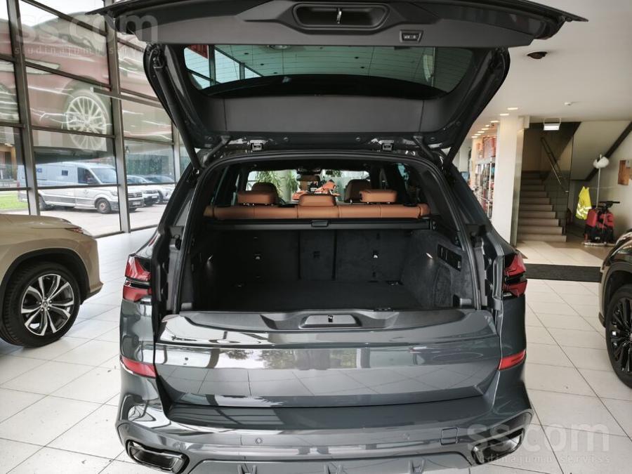 Zaļš BMW X5 2025 Rīga, ar dzinēja tilpumu 3.00 L un nobraukumu 6 tūkst. km par 84500 €, foto 9 vietnē AUTOMOTO.COM.LV