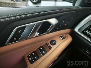 Zaļš BMW X5 2025 Rīga, ar dzinēja tilpumu 3.00 L un nobraukumu 6 tūkst. km par 84500 €, foto 28 vietnē AUTOMOTO.COM.LV
