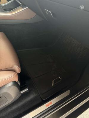 Green BMW X5 2021 in Riga, with an engine capacity of 3.00 L and mileage of 143 thousand km for 43500 €, photo 12 on AUTOMOTO.COM.LV