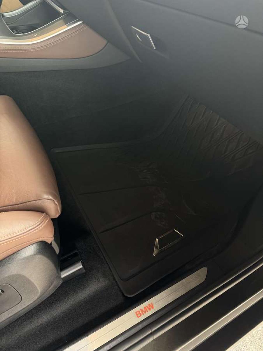 Green BMW X5 2021 in Riga, with an engine capacity of 3.00 L and mileage of 143 thousand km for 43500 €, photo 12 on AUTOMOTO.COM.LV