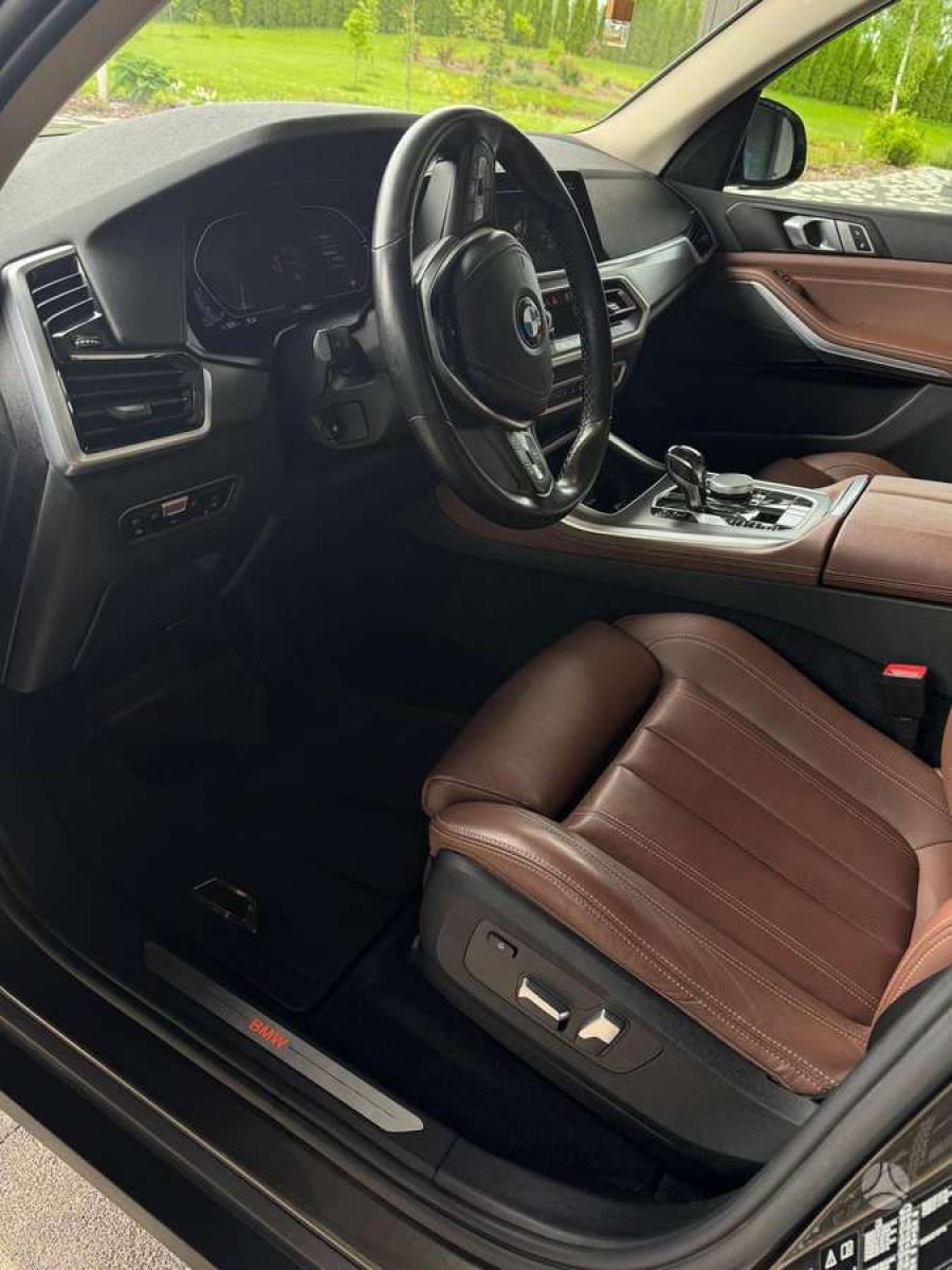 Green BMW X5 2021 in Riga, with an engine capacity of 3.00 L and mileage of 143 thousand km for 43500 €, photo 21 on AUTOMOTO.COM.LV