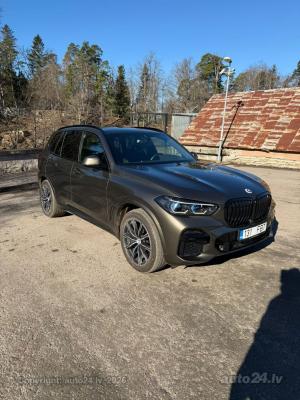 Green BMW X5 2023 in Tallinn, with an engine capacity of 3.00 L and mileage of 45 thousand km for 75000 €, photo  on AUTOMOTO.COM.LV