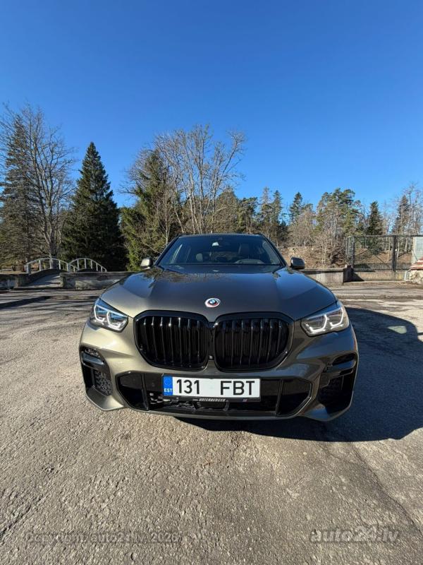 Green BMW X5 2023 in Tallinn, with an engine capacity of 3.00 L and mileage of 45 thousand km for 75000 €, photo 3 on AUTOMOTO.COM.LV