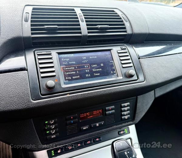 Grey BMW X5 2001 in Tallinn, with an engine capacity of 2.90 L and mileage of 450 thousand km for 2700 €, photo 11 on AUTOMOTO.COM.LV