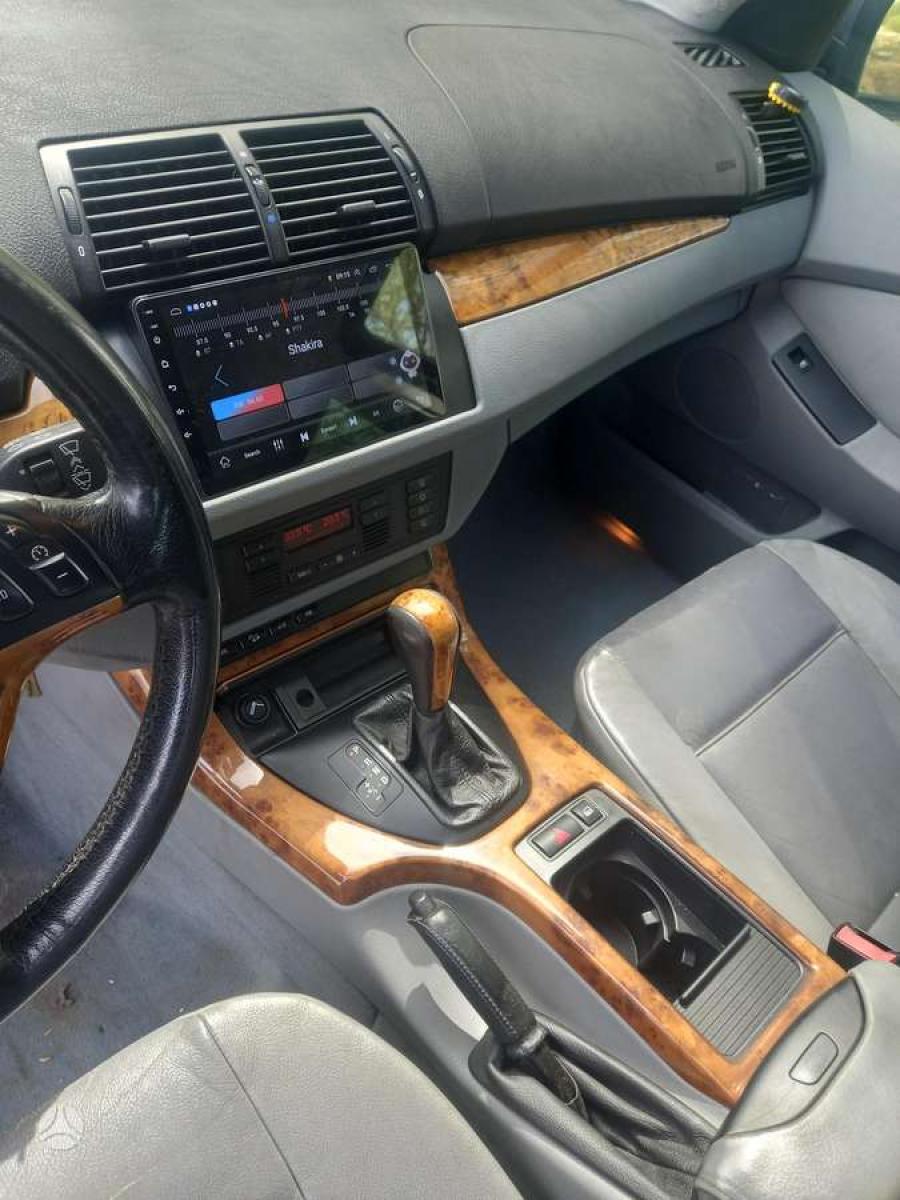 Pelēks BMW X5 2001 Panevēža, ar dzinēja tilpumu 2.93 L un nobraukumu 300 tūkst. km par 2450 €, foto 7 vietnē AUTOMOTO.COM.LV