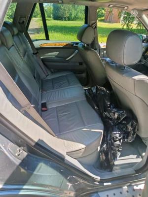 Pelēks BMW X5 2001 Panevēža, ar dzinēja tilpumu 2.93 L un nobraukumu 300 tūkst. km par 2450 €, foto 11 vietnē AUTOMOTO.COM.LV