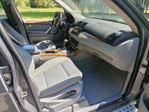 Pelēks BMW X5 2001 Panevēža, ar dzinēja tilpumu 2.93 L un nobraukumu 300 tūkst. km par 2450 €, foto 14 vietnē AUTOMOTO.COM.LV