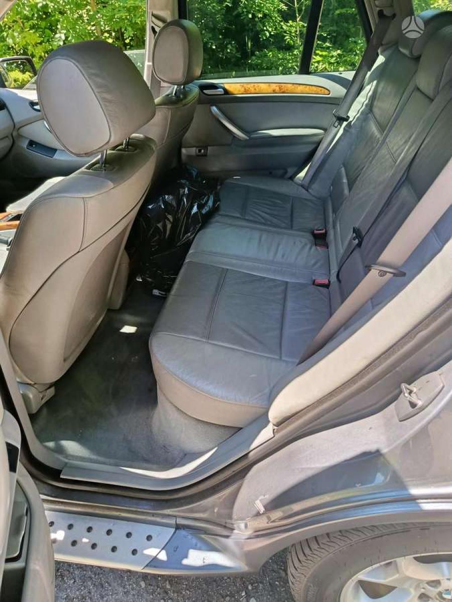 Pelēks BMW X5 2001 Panevēža, ar dzinēja tilpumu 2.93 L un nobraukumu 300 tūkst. km par 2450 €, foto 19 vietnē AUTOMOTO.COM.LV