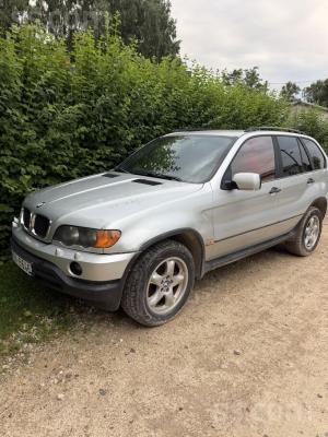 Pelēks BMW X5 2001 Ogre, ar dzinēja tilpumu 3.00 L un nobraukumu 360 tūkst. km par 1700 €, foto  vietnē AUTOMOTO.COM.LV