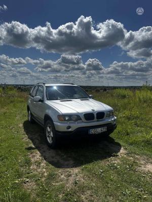 Grey BMW X5 2001 in Vilnius, with an engine capacity of 2.93 L and mileage of 600 thousand km for 2300 €, photo  on AUTOMOTO.COM.LV
