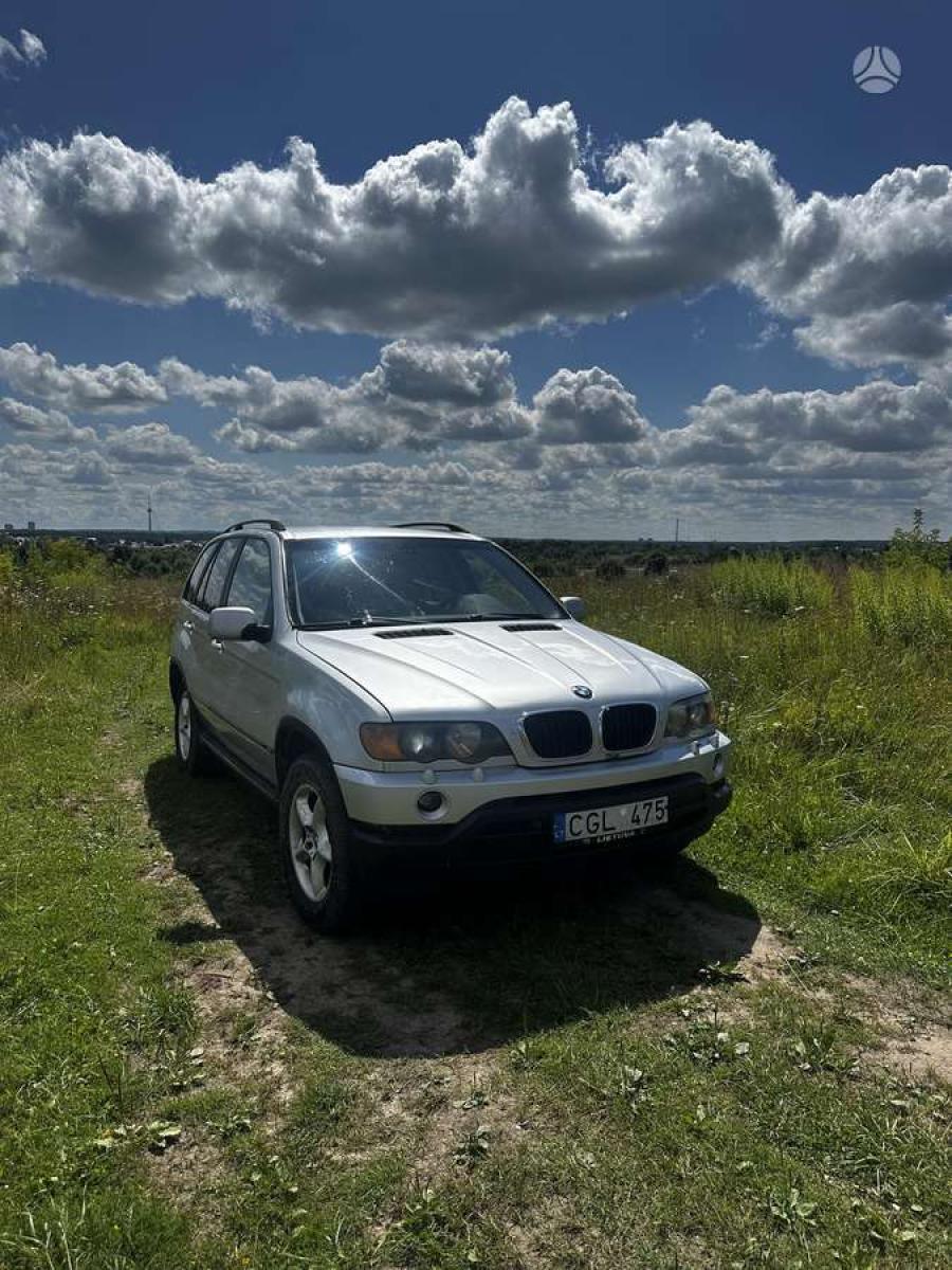 Pelēks BMW X5 2001 Viļņa, ar dzinēja tilpumu 2.93 L un nobraukumu 600 tūkst. km par 2300 €, foto 1 vietnē AUTOMOTO.COM.LV