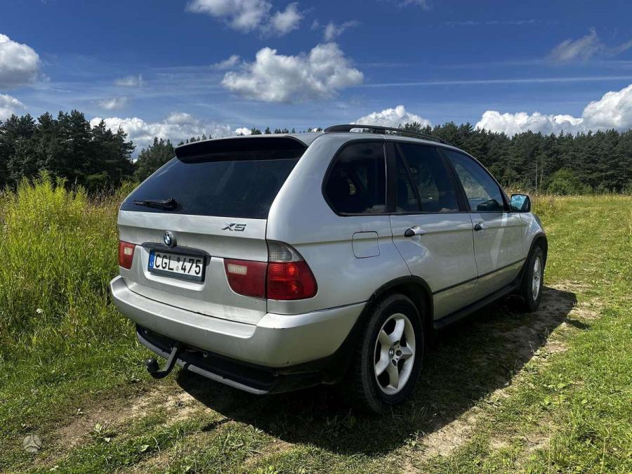 Pelēks BMW X5 2001 Viļņa, ar dzinēja tilpumu 2.93 L un nobraukumu 600 tūkst. km par 2300 €, foto 6 vietnē AUTOMOTO.COM.LV