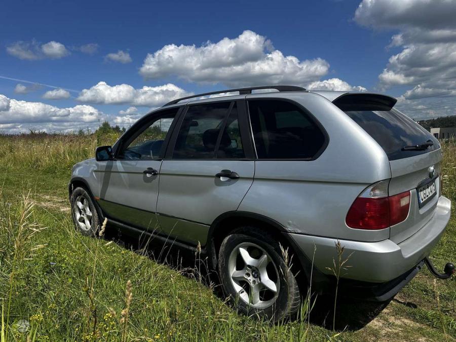 Pelēks BMW X5 2001 Viļņa, ar dzinēja tilpumu 2.93 L un nobraukumu 600 tūkst. km par 2300 €, foto 9 vietnē AUTOMOTO.COM.LV