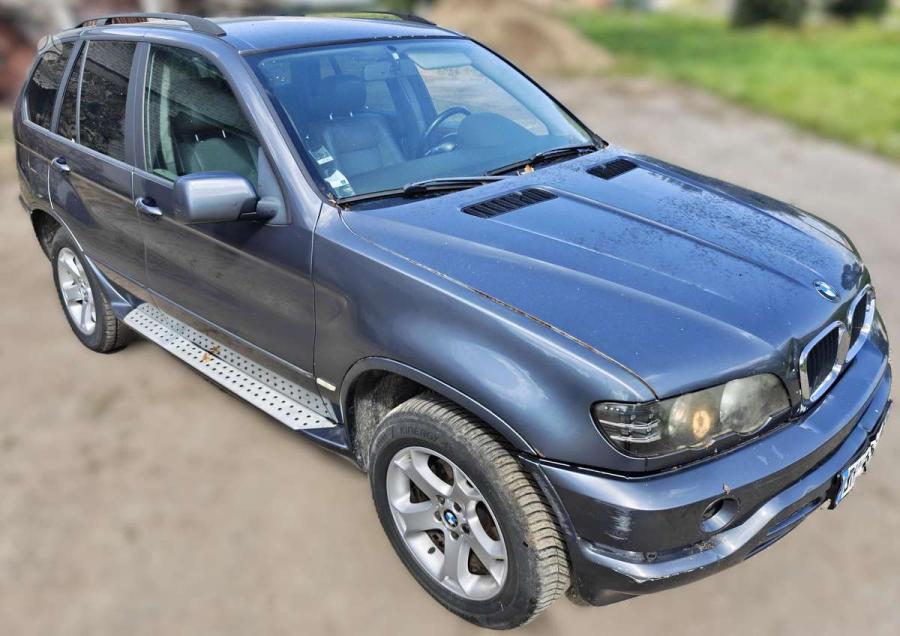 Grey BMW X5 2001 in Panevezys, with an engine capacity of 2.93 L and mileage of 300 thousand km for 2300 €, photo 4 on AUTOMOTO.COM.LV