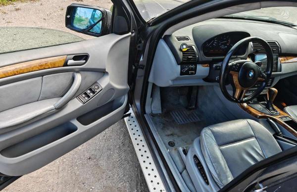 Pelēks BMW X5 2001 Panevēža, ar dzinēja tilpumu 2.93 L un nobraukumu 300 tūkst. km par 2300 €, foto 9 vietnē AUTOMOTO.COM.LV