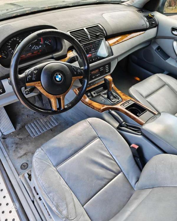 Pelēks BMW X5 2001 Panevēža, ar dzinēja tilpumu 2.93 L un nobraukumu 300 tūkst. km par 2300 €, foto 10 vietnē AUTOMOTO.COM.LV