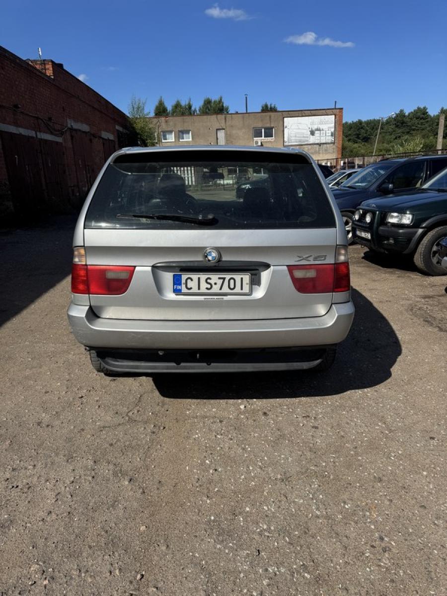 Grey BMW X5 2001 in Narva, with an engine capacity of 3.00 L and mileage of 409 thousand km for 3000 €, photo 18 on AUTOMOTO.COM.LV