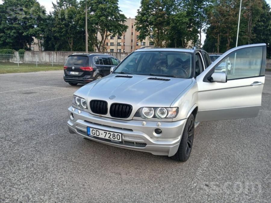 Grey BMW X5 2001 in Riga, with an engine capacity of 3.00 L and mileage of 0 thousand km for 2580 €, photo 1 on AUTOMOTO.COM.LV