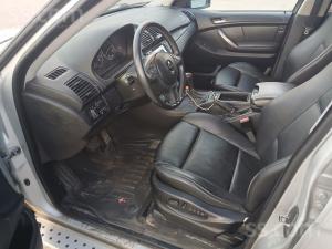 Grey BMW X5 2001 in Riga, with an engine capacity of 3.00 L and mileage of 0 thousand km for 2580 €, photo 7 on AUTOMOTO.COM.LV