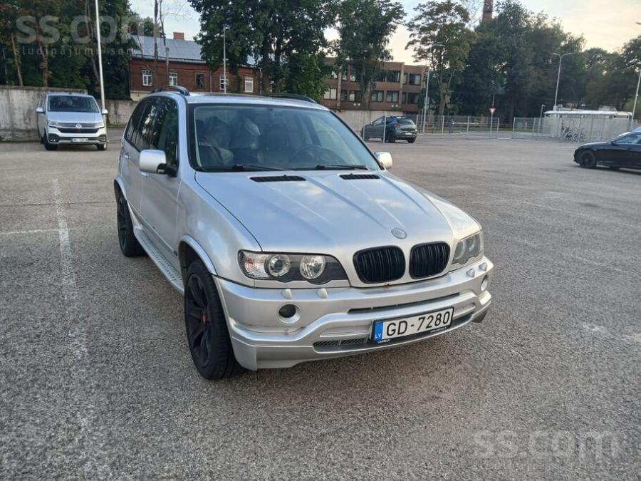 Grey BMW X5 2001 in Riga, with an engine capacity of 3.00 L and mileage of 0 thousand km for 2580 €, photo 10 on AUTOMOTO.COM.LV