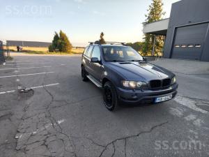 Grey BMW X5 2001 in Riga, with an engine capacity of 4.40 L and mileage of 365 thousand km for 4400 €, photo 3 on AUTOMOTO.COM.LV