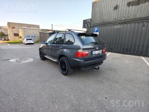 Grey BMW X5 2001 in Riga, with an engine capacity of 4.40 L and mileage of 365 thousand km for 4400 €, photo 5 on AUTOMOTO.COM.LV