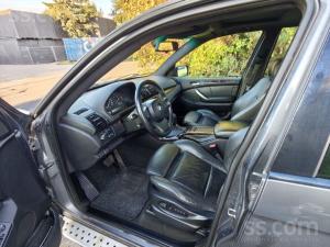Grey BMW X5 2001 in Riga, with an engine capacity of 4.40 L and mileage of 365 thousand km for 4400 €, photo 6 on AUTOMOTO.COM.LV