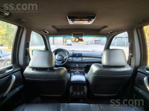 Grey BMW X5 2001 in Riga, with an engine capacity of 4.40 L and mileage of 365 thousand km for 4400 €, photo 9 on AUTOMOTO.COM.LV