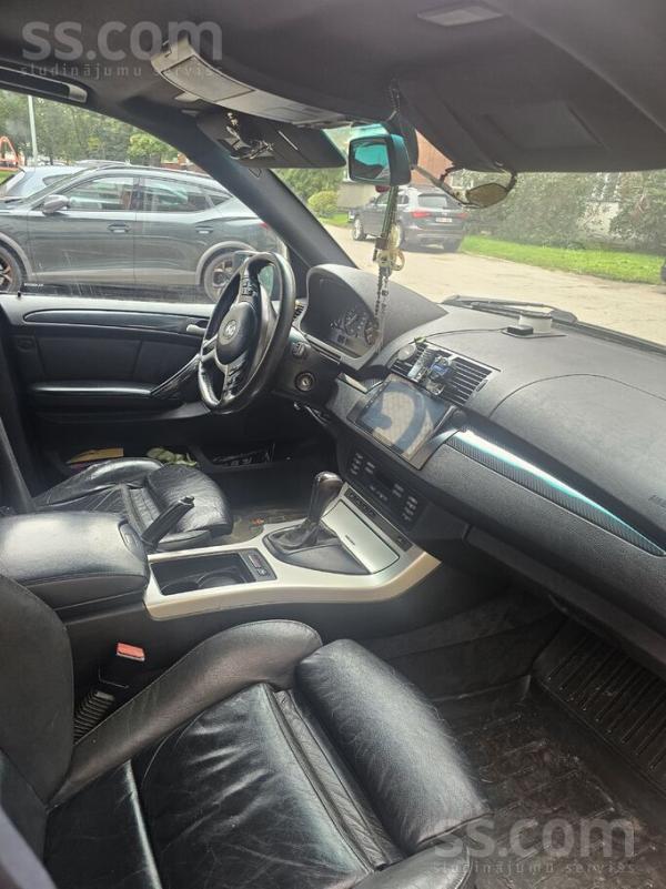 Pelēks BMW X5 2001 Preiļi, ar dzinēja tilpumu 3.00 L un nobraukumu 408 tūkst. km par 2300 €, foto 5 vietnē AUTOMOTO.COM.LV