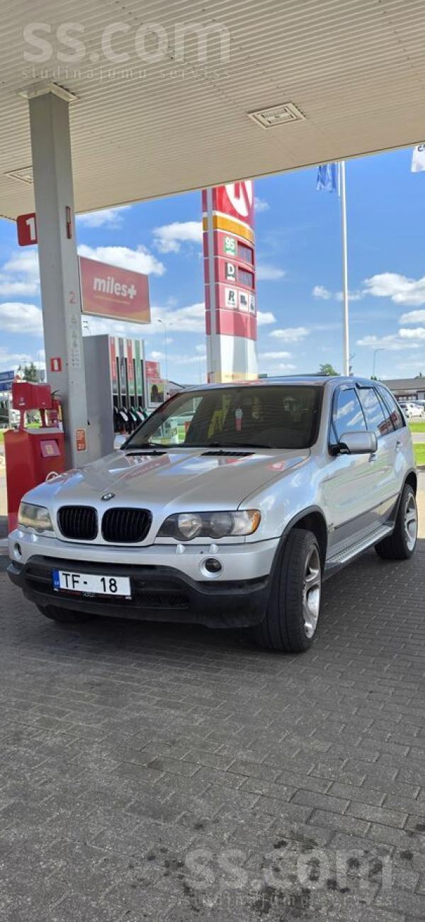 BMW X5 2001 Rīga vietnē Pelēks BMW X5 2001 Rīga, ar dzinēja tilpumu 3.00 L un nobraukumu 325 tūkst. km par 3800 €, foto 1 vietnē AUTOMOTO.COM.LV