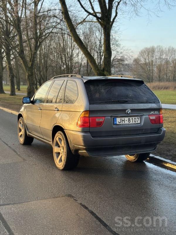 Grey BMW X5 2002 in Riga, with an engine capacity of 3.00 L and mileage of 250 thousand km for 5000 €, photo 4 on AUTOMOTO.COM.LV