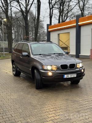 Grey BMW X5 2002 in Riga, with an engine capacity of 3.00 L and mileage of 250 thousand km for 4000 €, photo 2 on AUTOMOTO.COM.LV