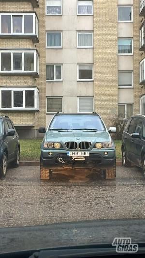 Grey BMW X5 2002 in Kaunas, with an engine capacity of 2.90 L and mileage of 300 thousand km for 2550 €, photo  on AUTOMOTO.COM.LV