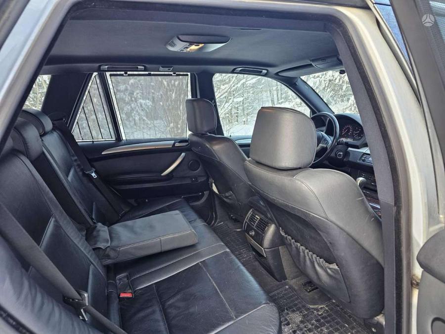 Pelēks BMW X5 2002 Šalčininkai, ar dzinēja tilpumu 2.93 L un nobraukumu 242 tūkst. km par 3500 €, foto 12 vietnē AUTOMOTO.COM.LV