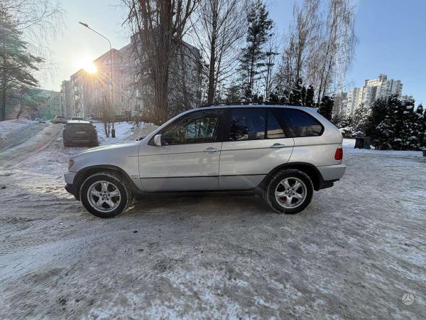 Pelēks BMW X5 2002 Viļņa, ar dzinēja tilpumu 2.93 L un nobraukumu 309 tūkst. km par 2700 €, foto 3 vietnē AUTOMOTO.COM.LV