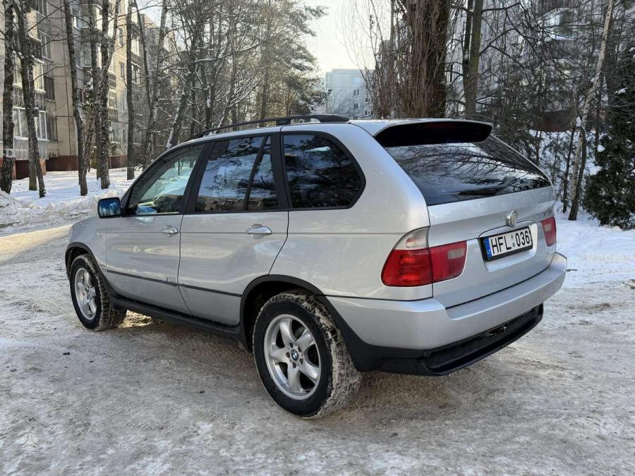 Grey BMW X5 2002 in Vilnius, with an engine capacity of 2.93 L and mileage of 309 thousand km for 2700 €, photo 4 on AUTOMOTO.COM.LV
