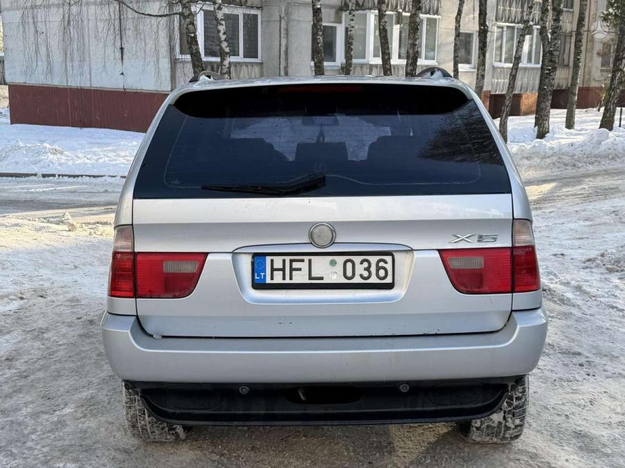 Grey BMW X5 2002 in Vilnius, with an engine capacity of 2.93 L and mileage of 309 thousand km for 2700 €, photo 5 on AUTOMOTO.COM.LV