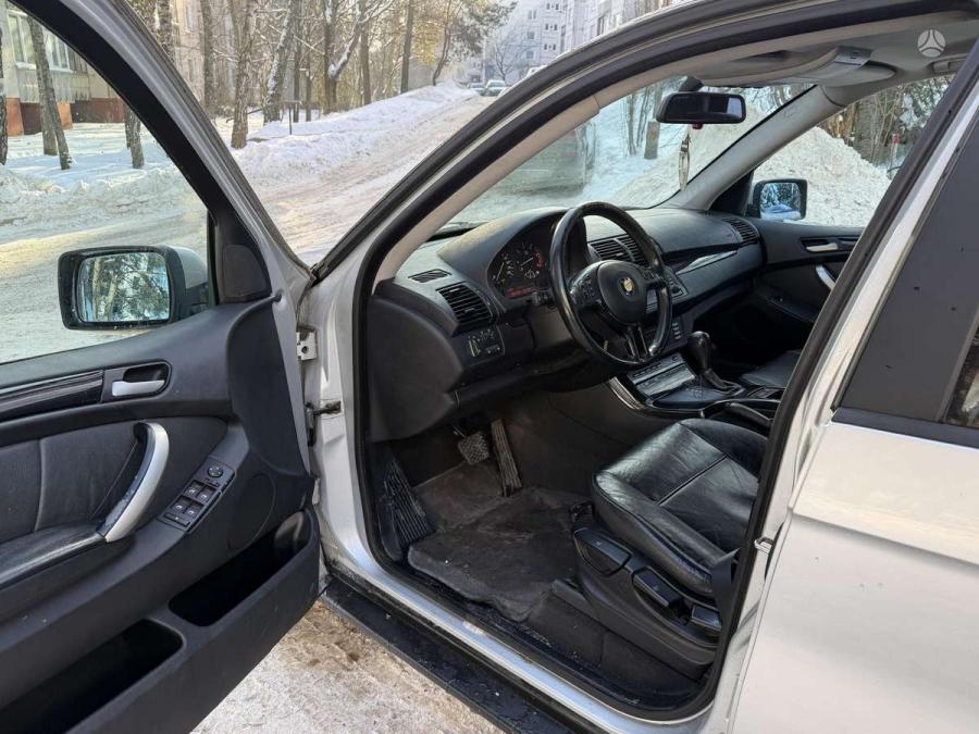 Grey BMW X5 2002 in Vilnius, with an engine capacity of 2.93 L and mileage of 309 thousand km for 2700 €, photo 12 on AUTOMOTO.COM.LV