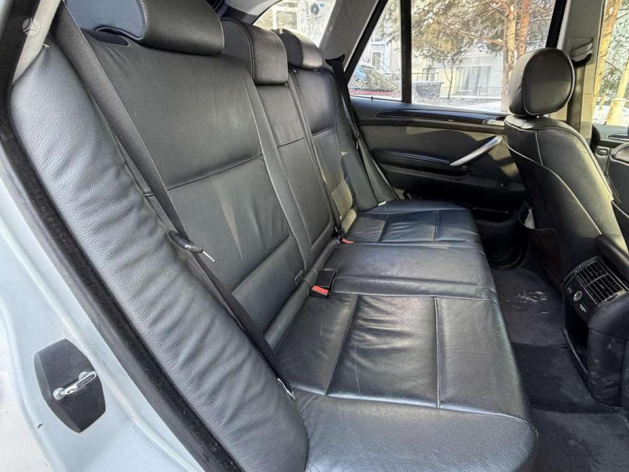 Grey BMW X5 2002 in Vilnius, with an engine capacity of 2.93 L and mileage of 309 thousand km for 2700 €, photo 18 on AUTOMOTO.COM.LV