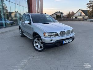 Pelēks BMW X5 2002 Viļņa, ar dzinēja tilpumu 2.90 L un nobraukumu 256 tūkst. km par 4490 €, foto 2 vietnē AUTOMOTO.COM.LV