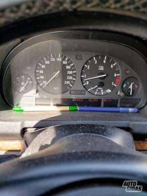 Pelēks BMW X5 2002 Kaišiadorys, ar dzinēja tilpumu 3.00 L un nobraukumu 270 tūkst. km par 3200 €, foto 7 vietnē AUTOMOTO.COM.LV