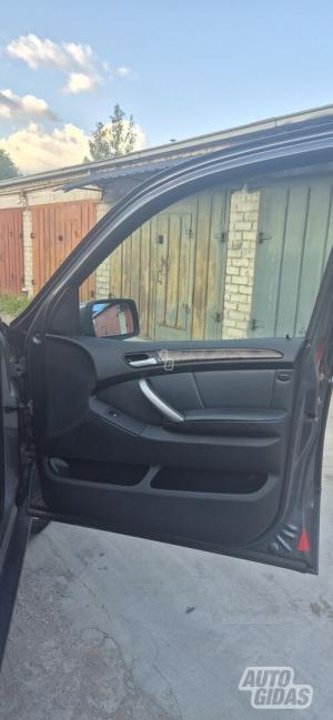 Grey BMW X5 2002 in Kaunas, with an engine capacity of 3.00 L and mileage of 363 thousand km for 2850 €, photo 19 on AUTOMOTO.COM.LV
