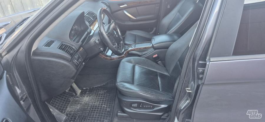 Grey BMW X5 2002 in Kaunas, with an engine capacity of 3.00 L and mileage of 363 thousand km for 2850 €, photo 8 on AUTOMOTO.COM.LV