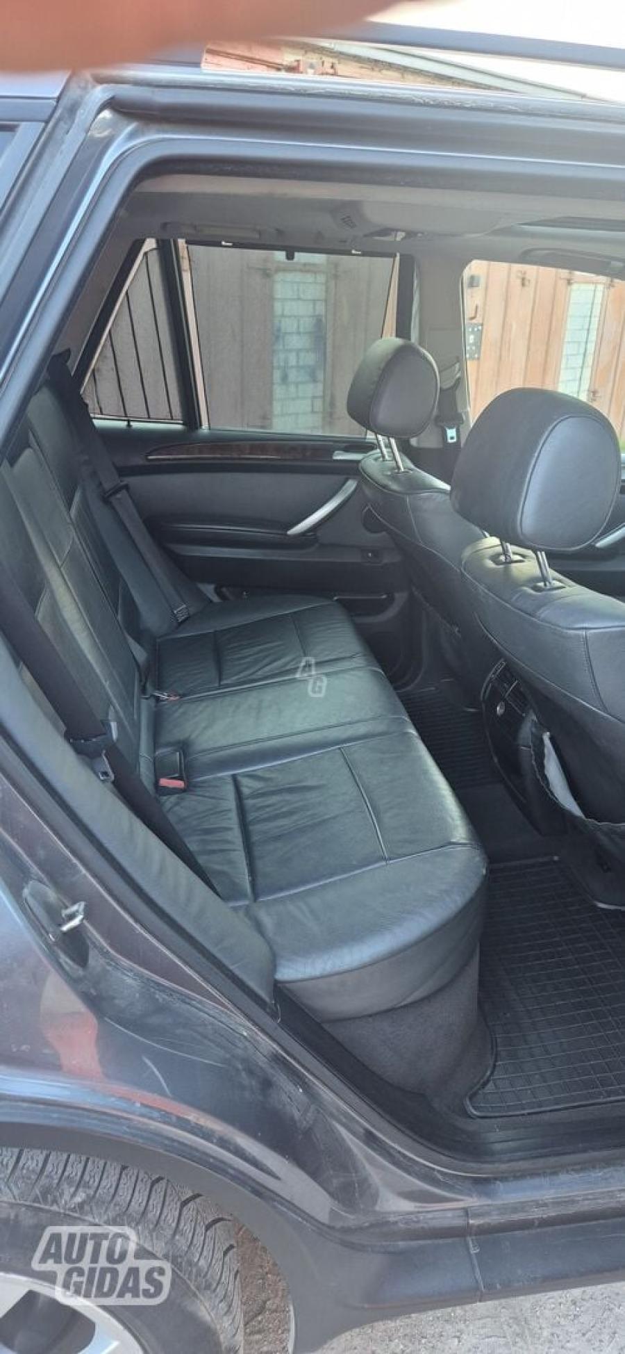 Grey BMW X5 2002 in Kaunas, with an engine capacity of 3.00 L and mileage of 363 thousand km for 2850 €, photo 14 on AUTOMOTO.COM.LV