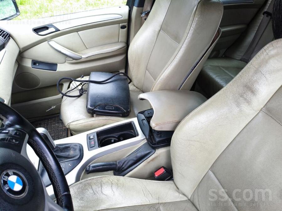 Grey BMW X5 2002 in Rezekne, with an engine capacity of 3.00 L and mileage of 430 thousand km for 2950 €, photo 6 on AUTOMOTO.COM.LV