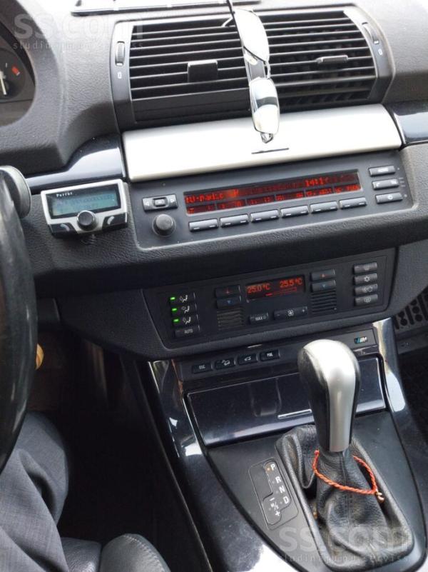 Pelēks BMW X5 2002 Jelgava, ar dzinēja tilpumu 3.00 L un nobraukumu 440 tūkst. km par 2400 €, foto 3 vietnē AUTOMOTO.COM.LV