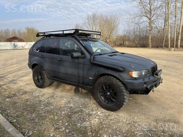 Grey BMW X5 2002 in Riga, with an engine capacity of 3.00 L and mileage of 368 thousand km for 3850 €, photo 1 on AUTOMOTO.COM.LV