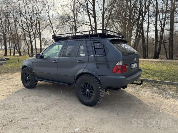 Grey BMW X5 2002 in Riga, with an engine capacity of 3.00 L and mileage of 368 thousand km for 3850 €, photo 5 on AUTOMOTO.COM.LV
